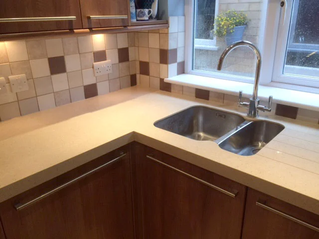 QuickTops | Quartz Worktop Overlay | Kitchen Worktops