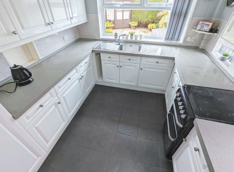 QuickTops | Quartz Worktop Overlay | Kitchen Worktops