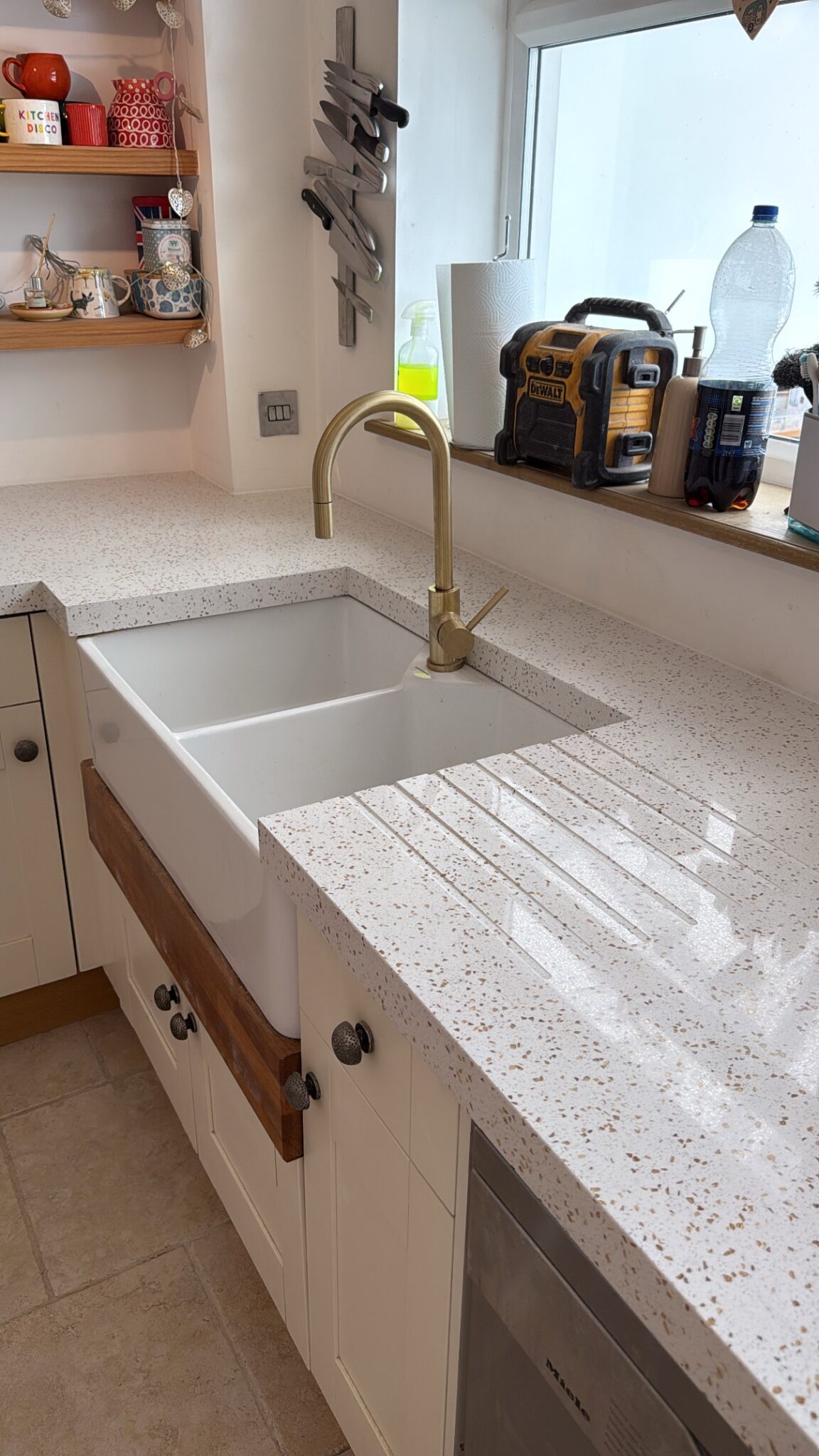 QuickTops | Quartz Worktop Overlay | Kitchen Worktops